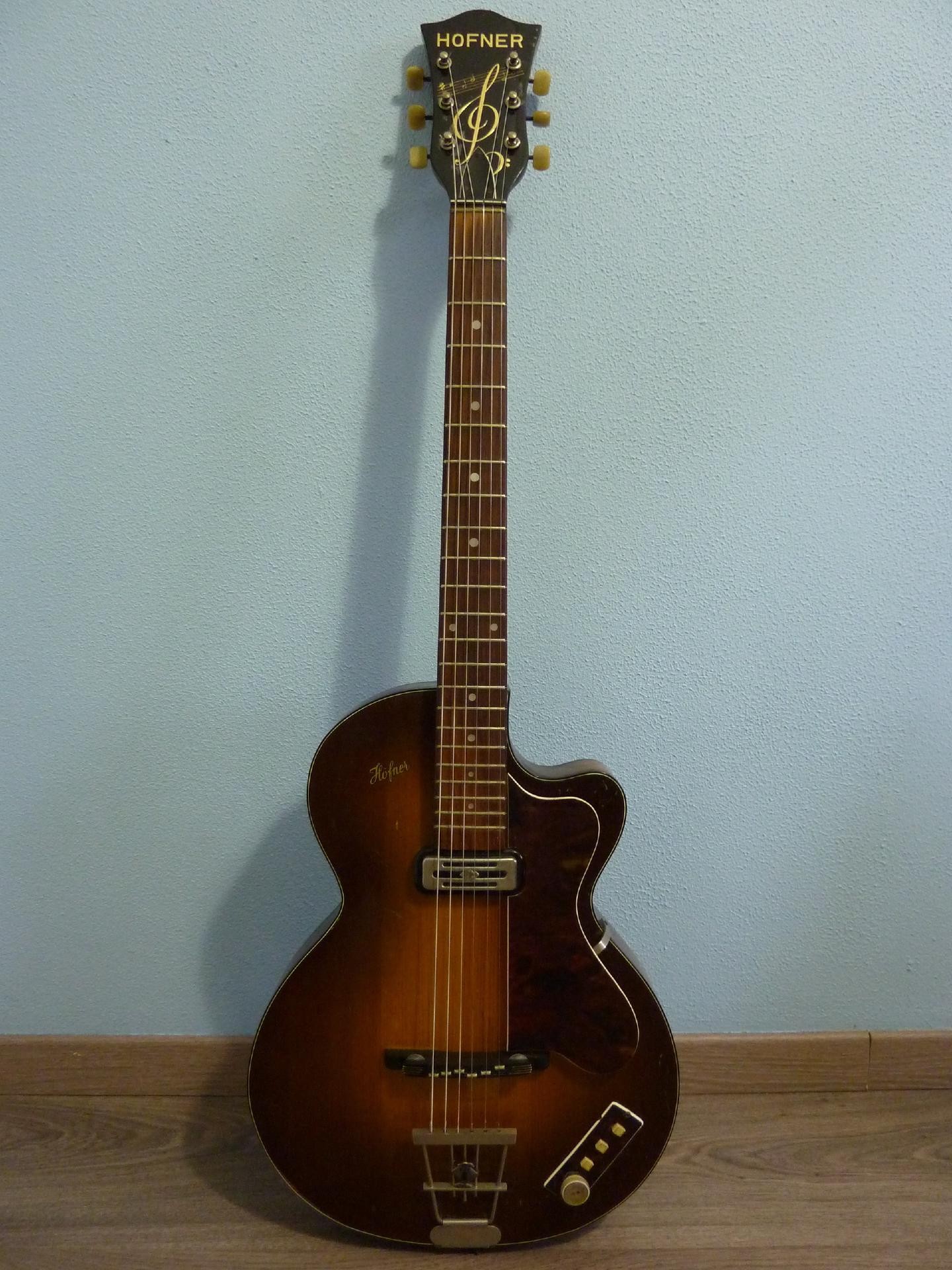 1962 Hofner Club 40 - Buy vintage Hofner guitar at Hender Amps vintage ...