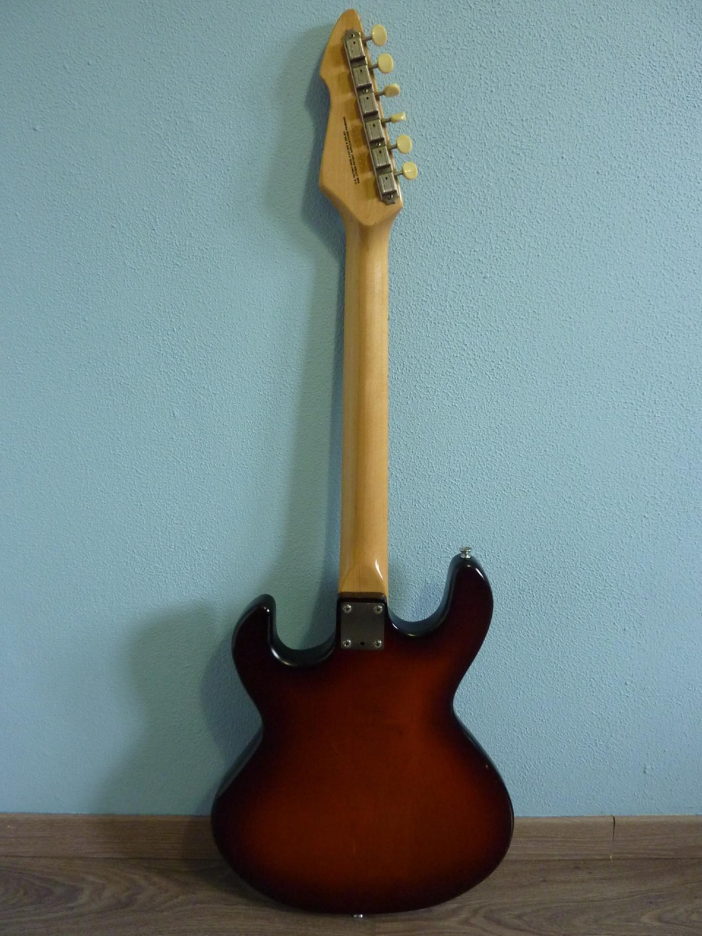 Peavey electric guitar - Buy vintage Peavey guitar at Hender Amps ...