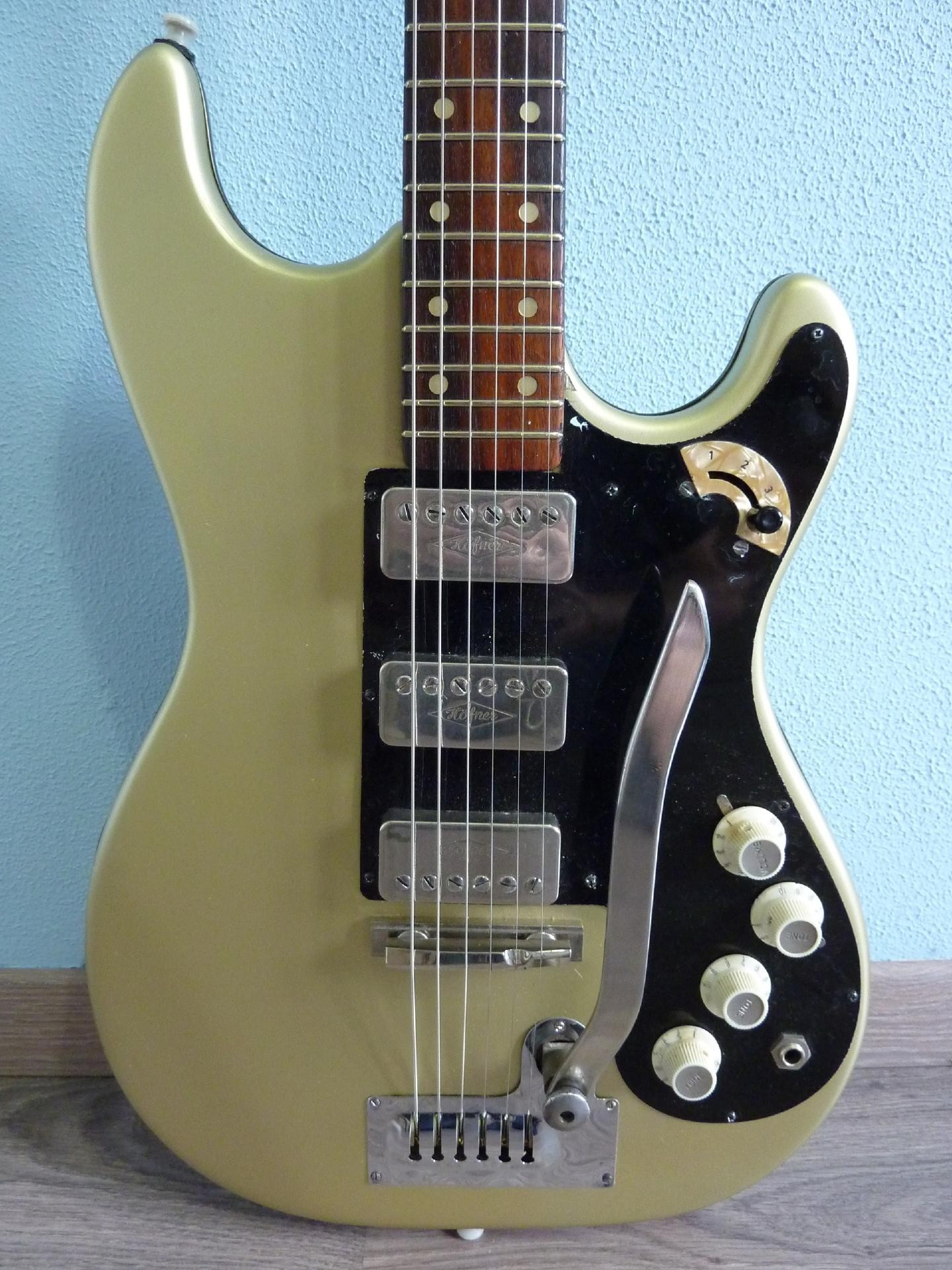 Hofner electric guitar - Buy vintage Peavey guitar at Hender Amps ...